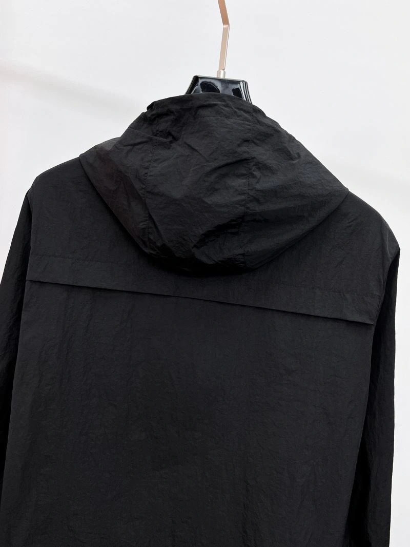 Legit Moncler Outwear