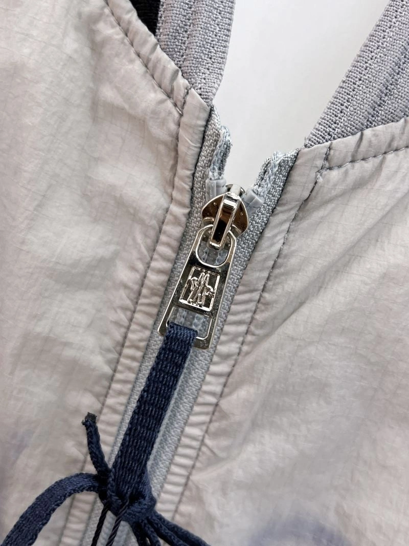Low-cost Moncler Outwear