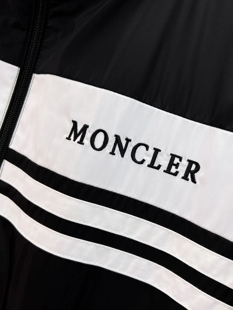 Low-cost Moncler Outwear