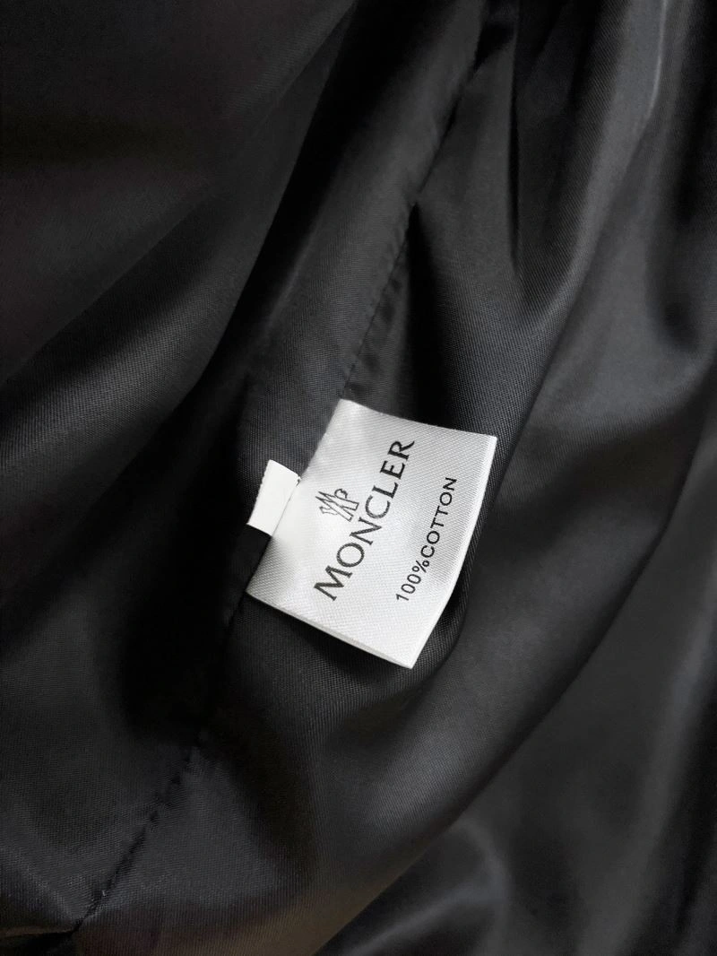 Bargain Moncler Outwear