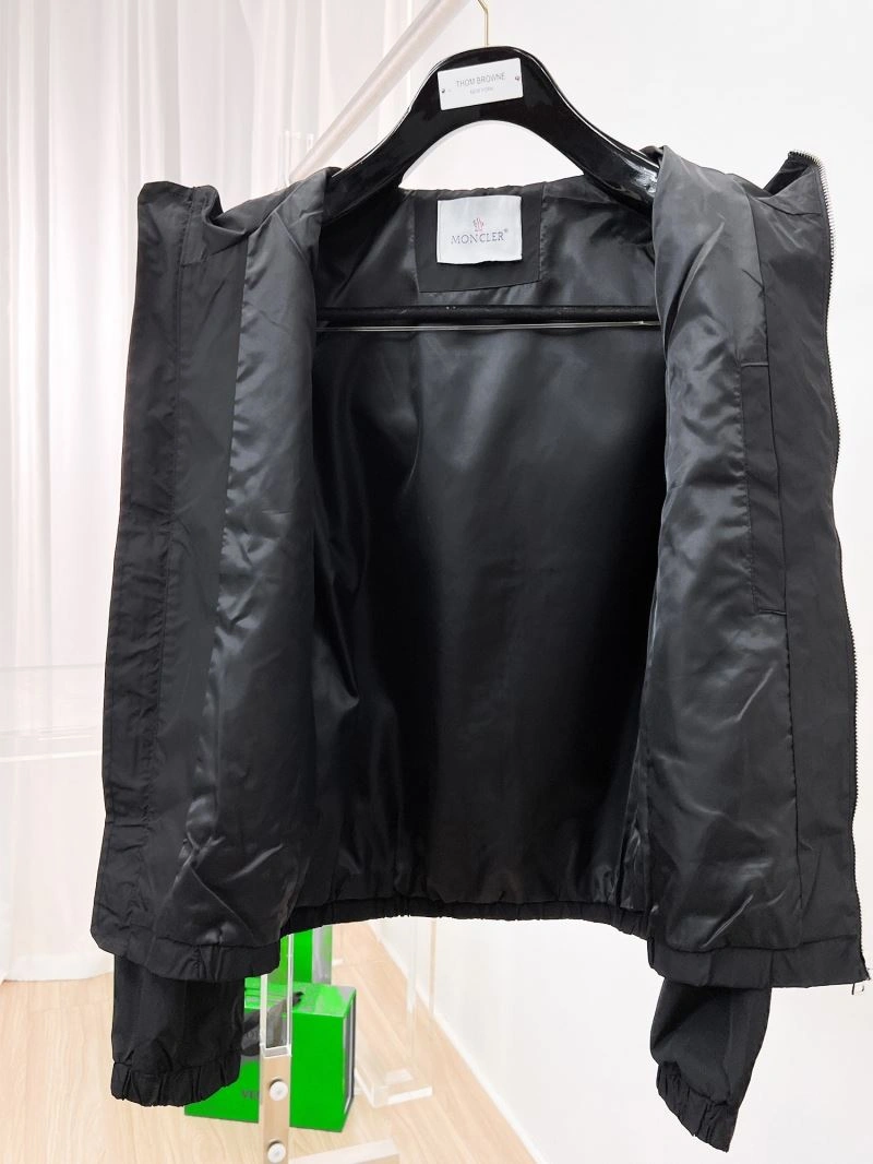 Bargain Moncler Outwear
