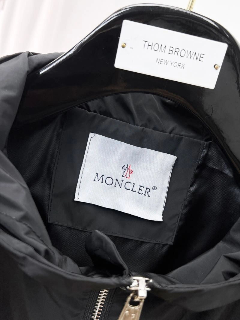 Bargain Moncler Outwear