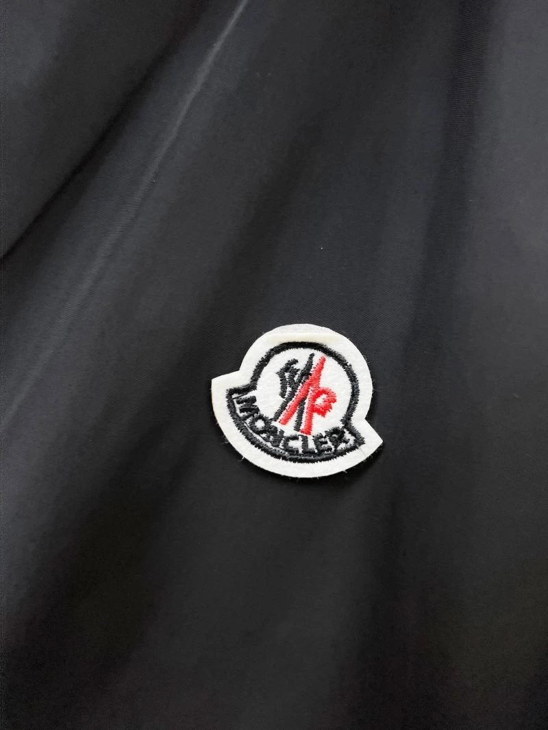 Bargain Moncler Outwear