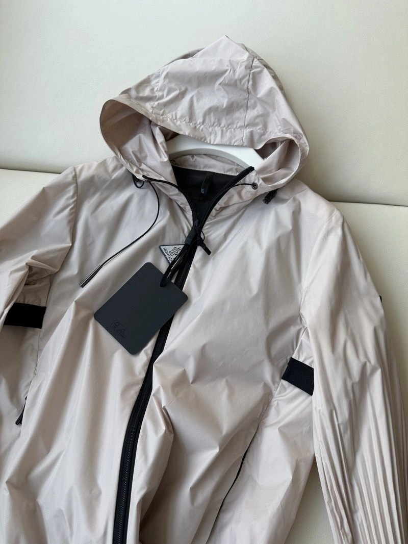 Top mirror Moncler Outwear