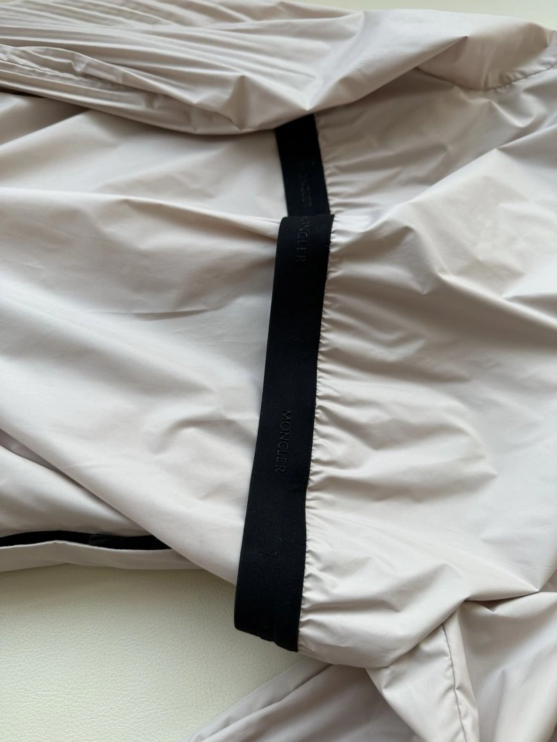 Top mirror Moncler Outwear