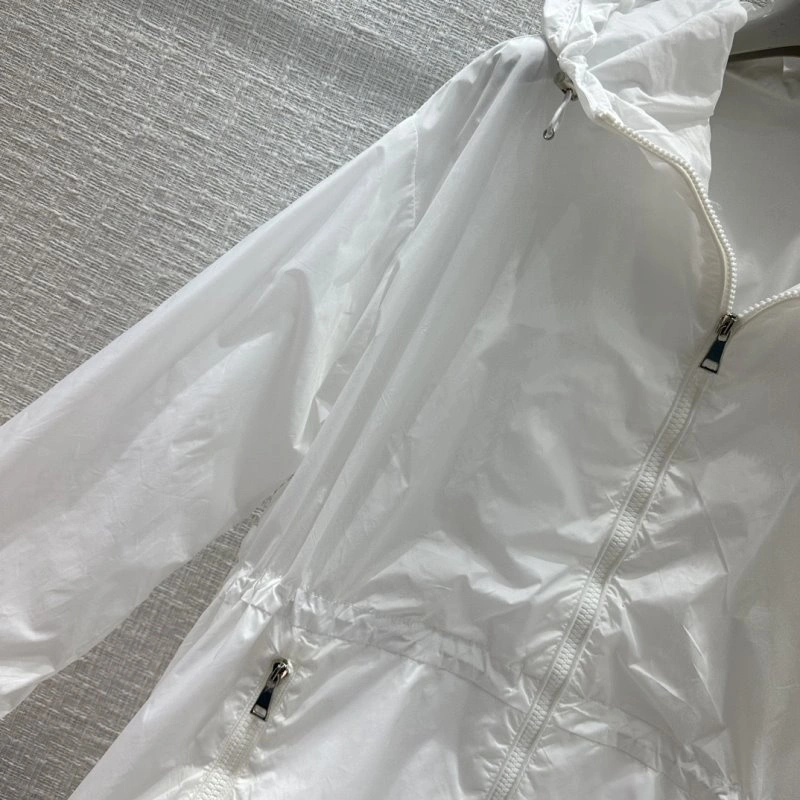 Low-cost Moncler Outwear