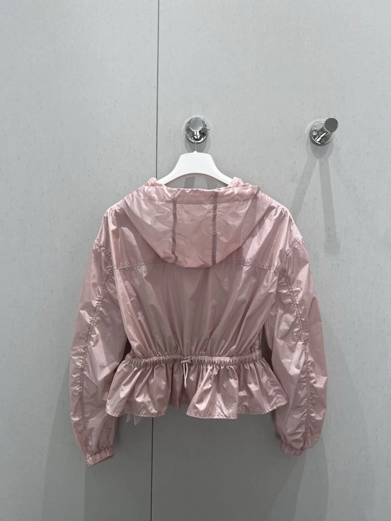 Low-cost Moncler Outwear