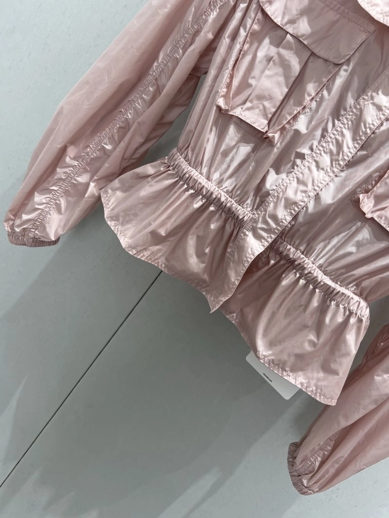 Low-cost Moncler Outwear