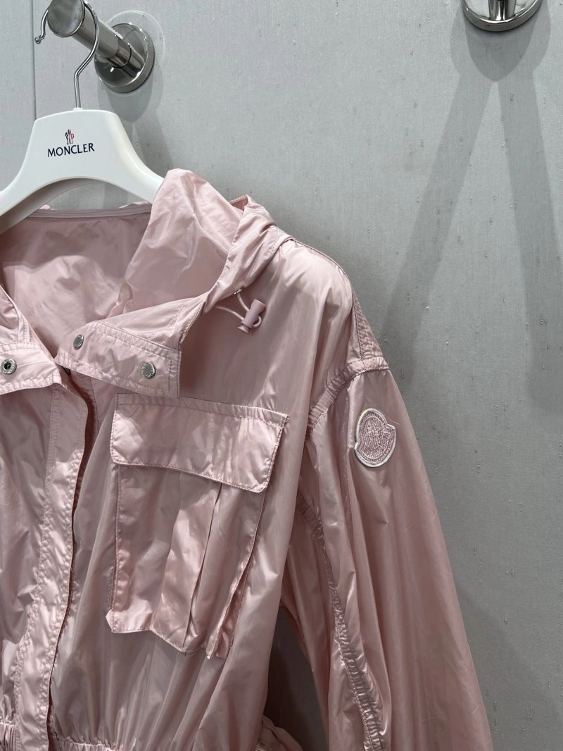 Low-cost Moncler Outwear
