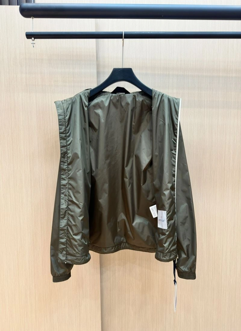 Low-cost Moncler Outwear