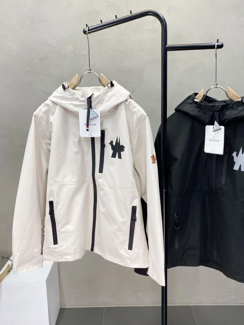 Bargain Moncler Outwear