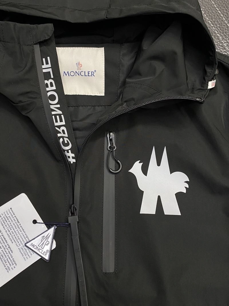 Bargain Moncler Outwear