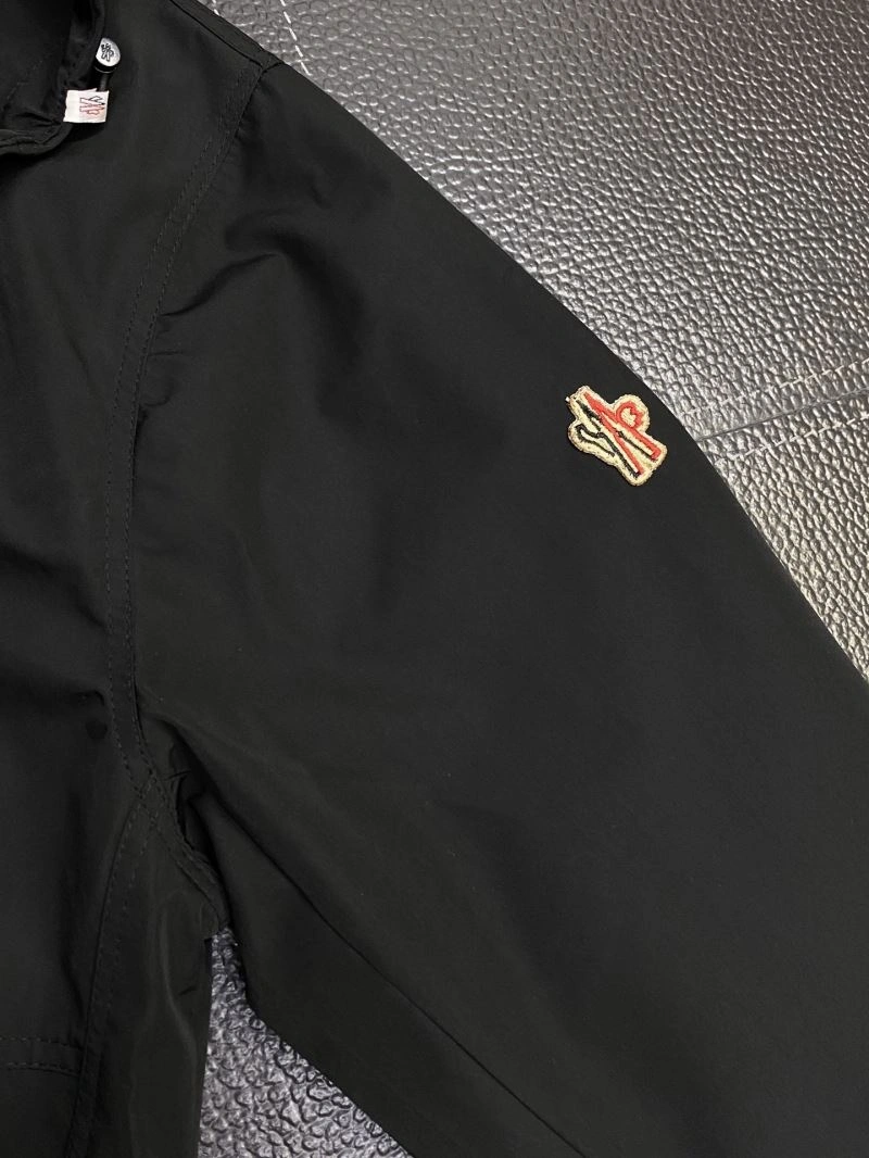 Bargain Moncler Outwear