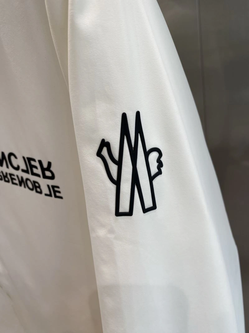 Precise copy Moncler Outwear