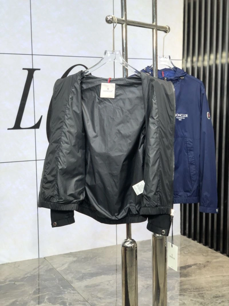 Low-cost Moncler Outwear