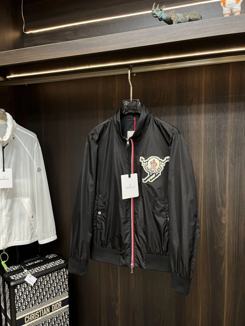 Low-cost Moncler Outwear