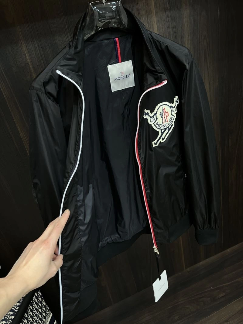 Low-cost Moncler Outwear