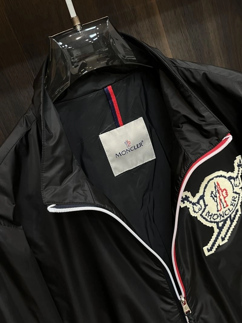 Low-cost Moncler Outwear