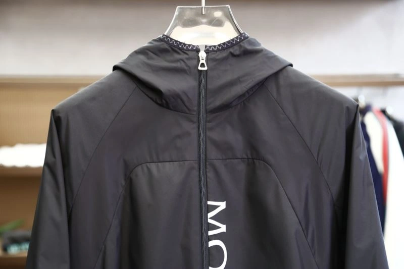 Low-cost Moncler Outwear