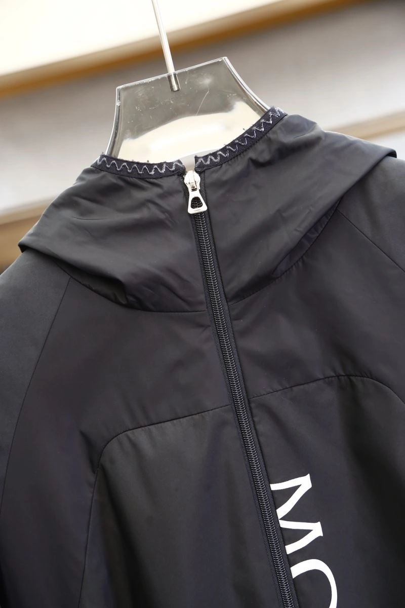 Low-cost Moncler Outwear