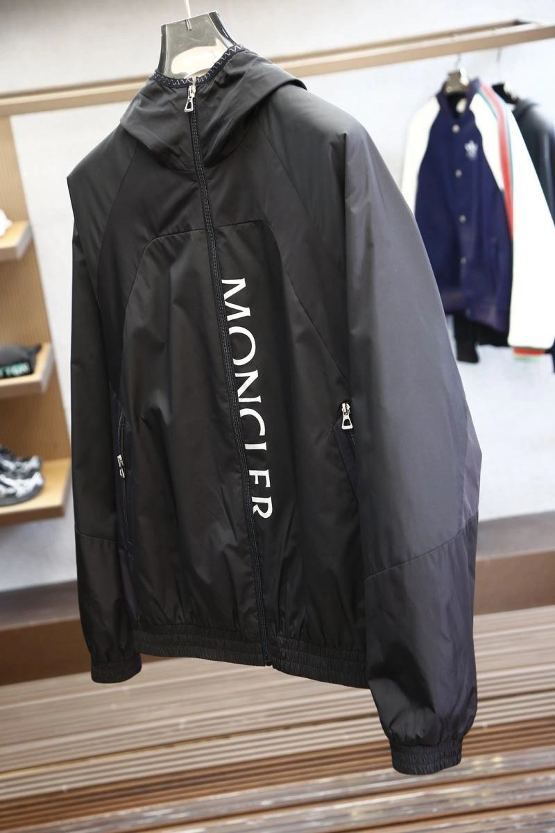 Low-cost Moncler Outwear