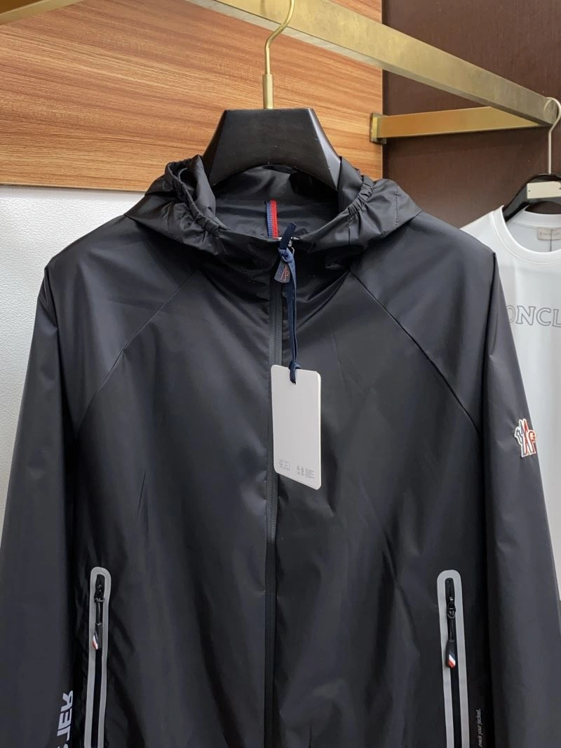 Bargain Moncler Outwear