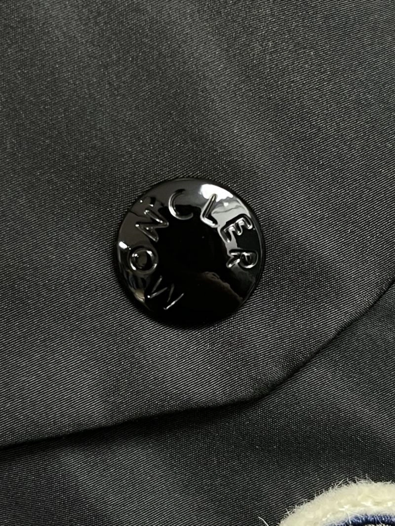 Top match Moncler Outwear