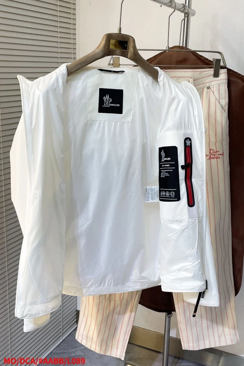 Bargain Moncler Outwear