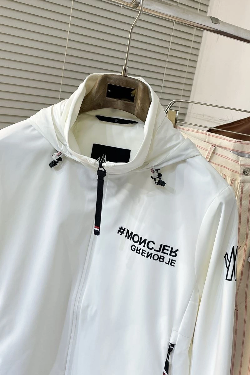 Bargain Moncler Outwear