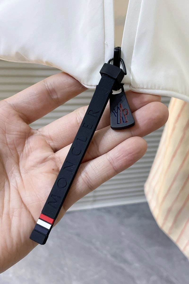 Bargain Moncler Outwear