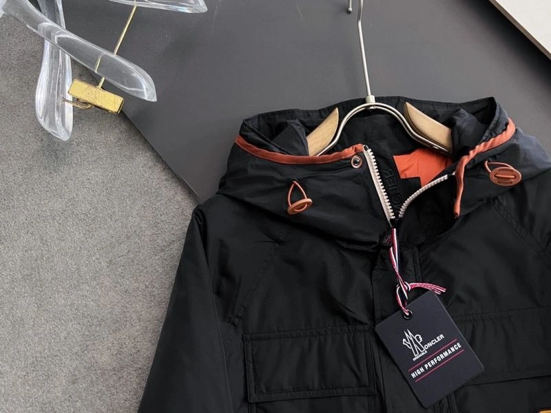 Bargain Moncler Outwear
