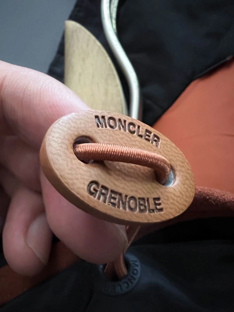 Bargain Moncler Outwear