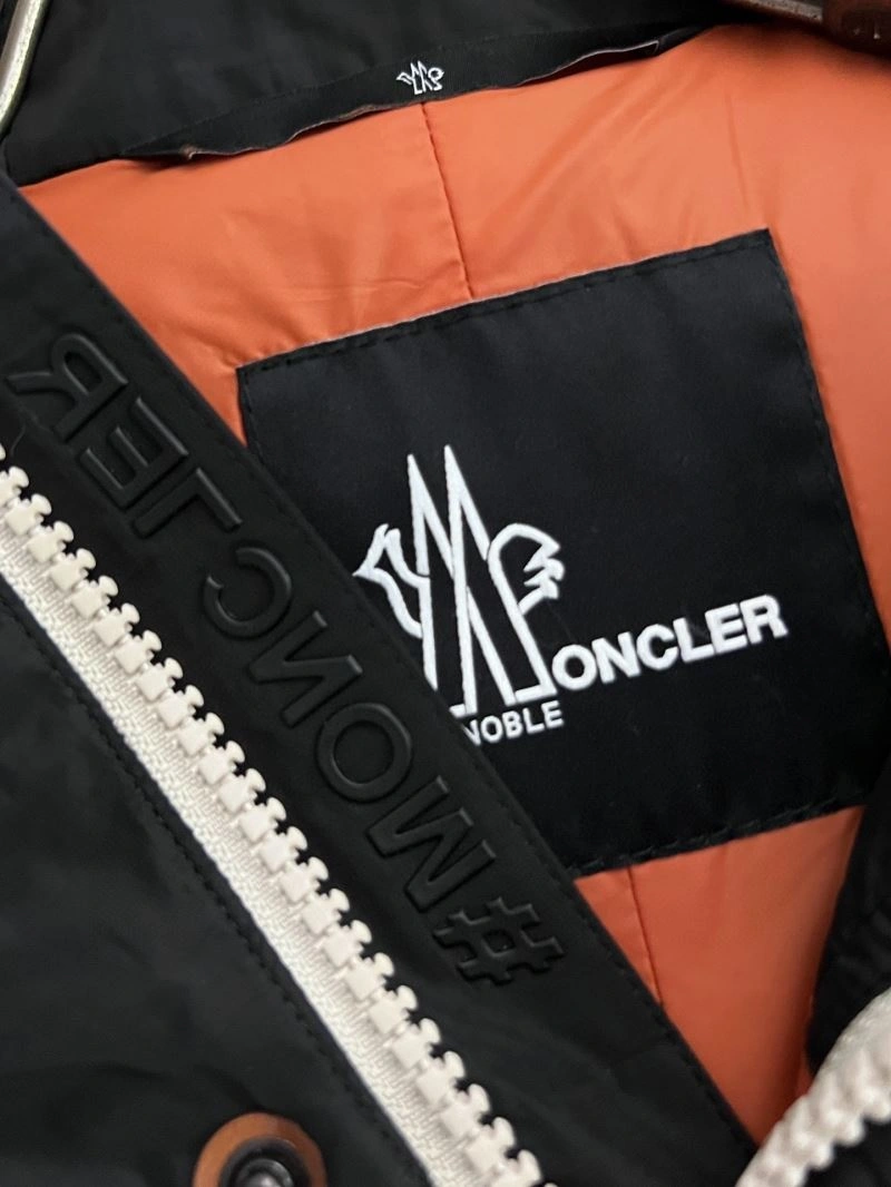 Bargain Moncler Outwear
