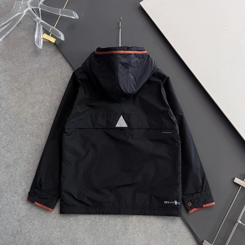 Bargain Moncler Outwear