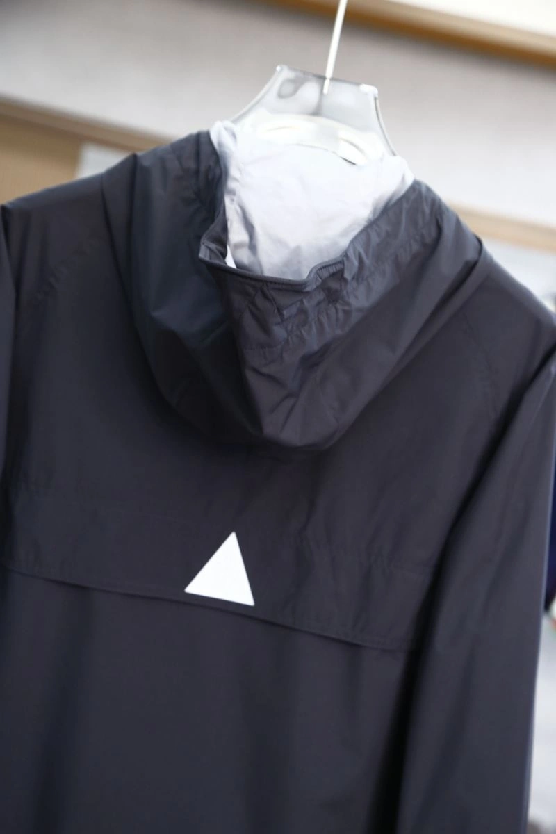 Precise copy Moncler Outwear