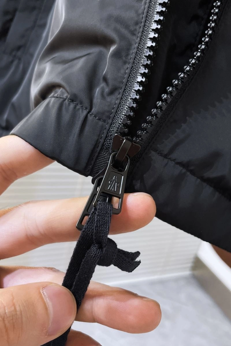 Bargain Moncler Outwear