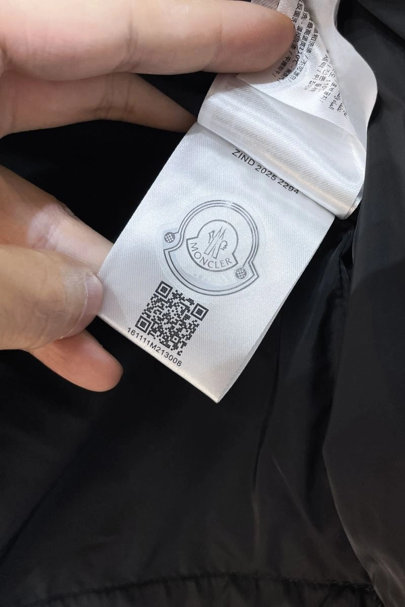 Bargain Moncler Outwear
