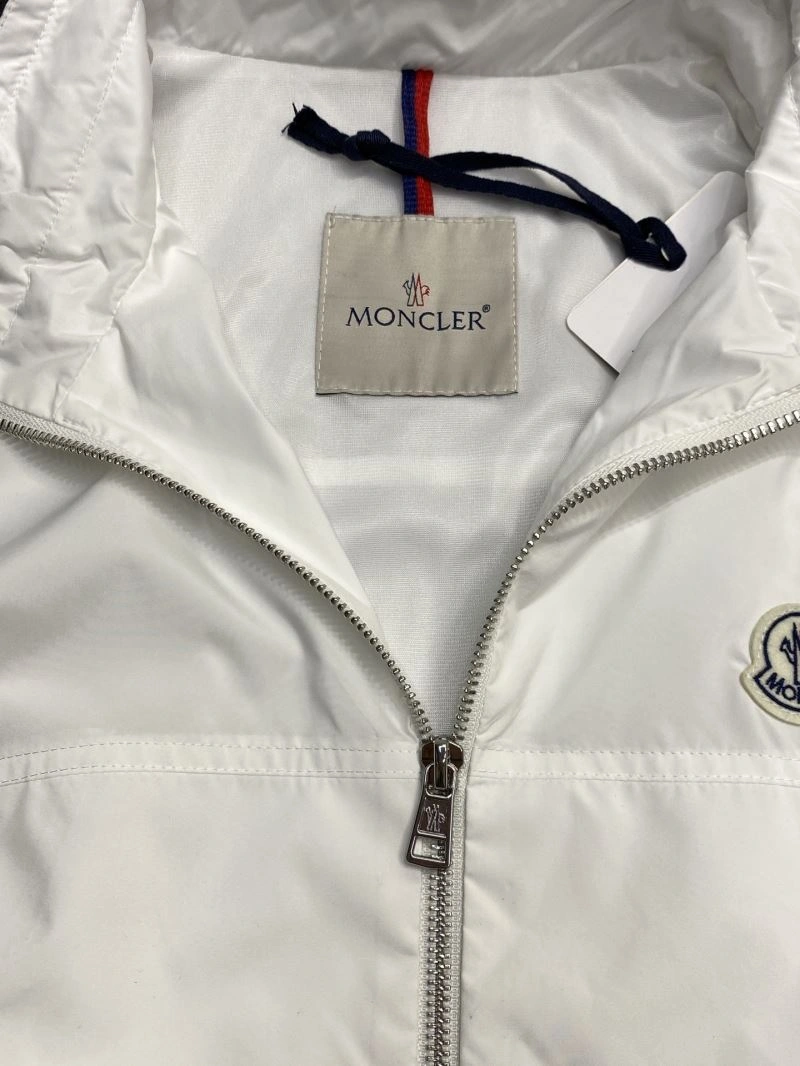 Bargain Moncler Outwear