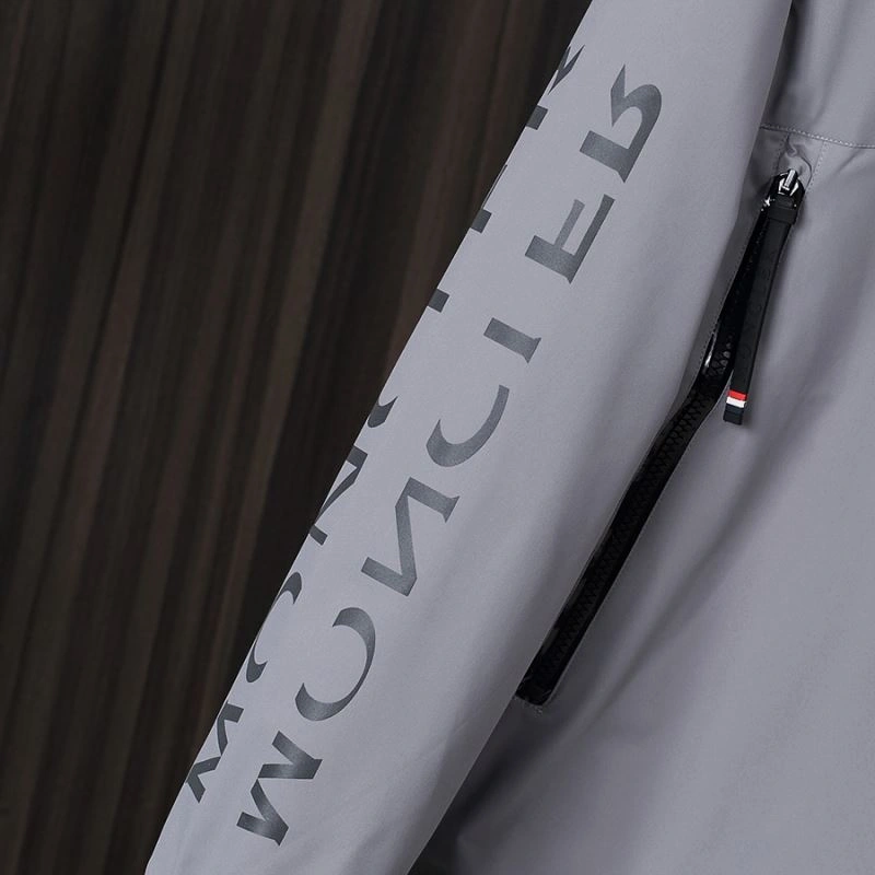 Accurate model Moncler Outwear