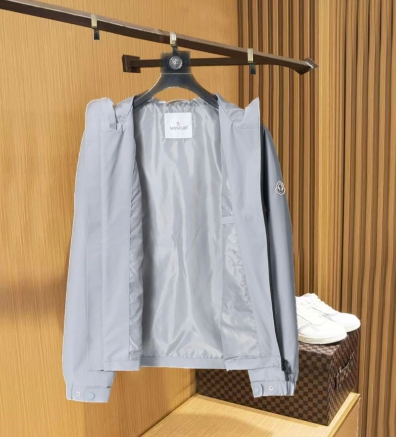 Bargain Moncler Outwear