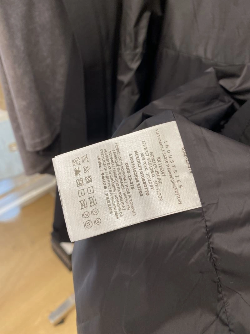 Precise copy Moncler Outwear