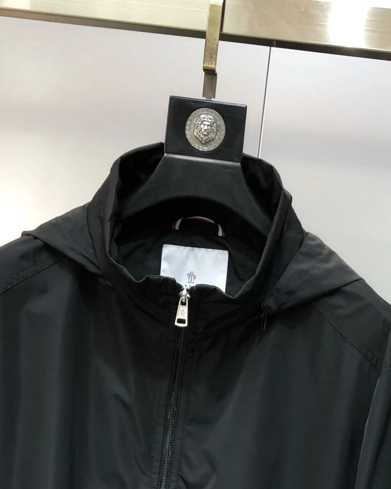 Bargain Moncler Outwear