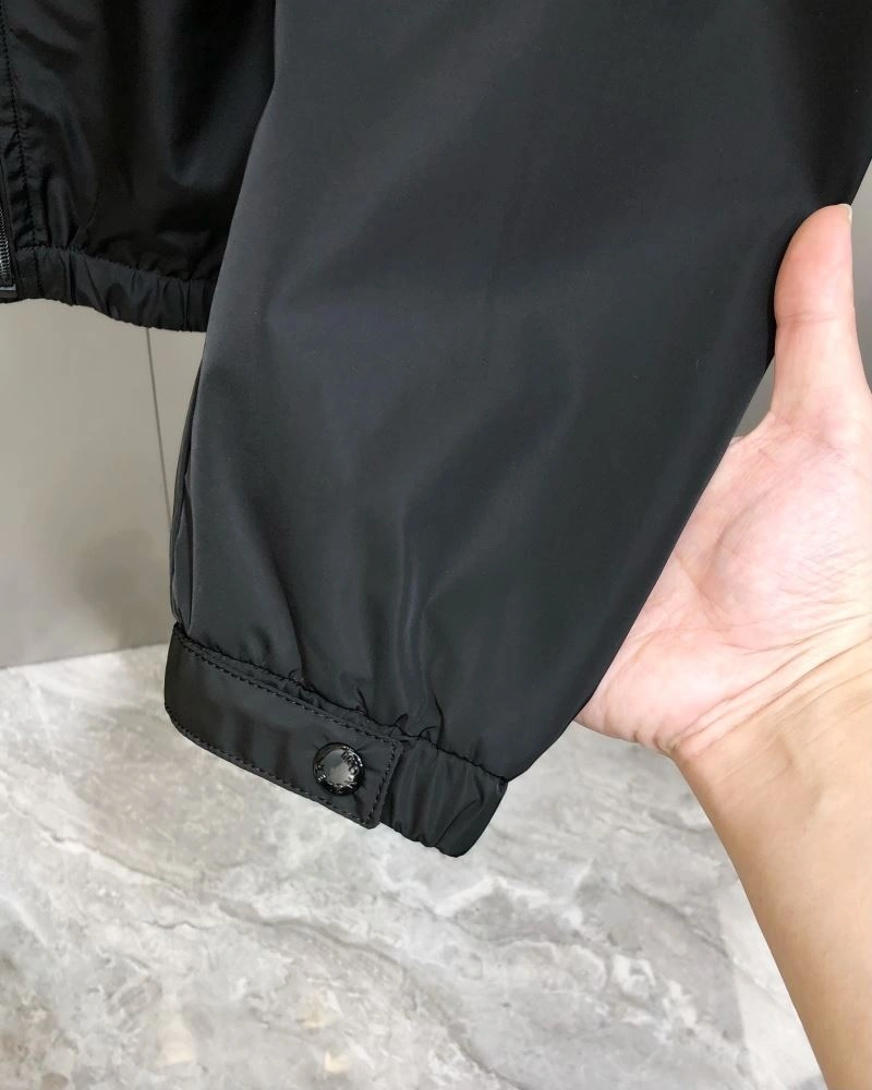 Bargain Moncler Outwear