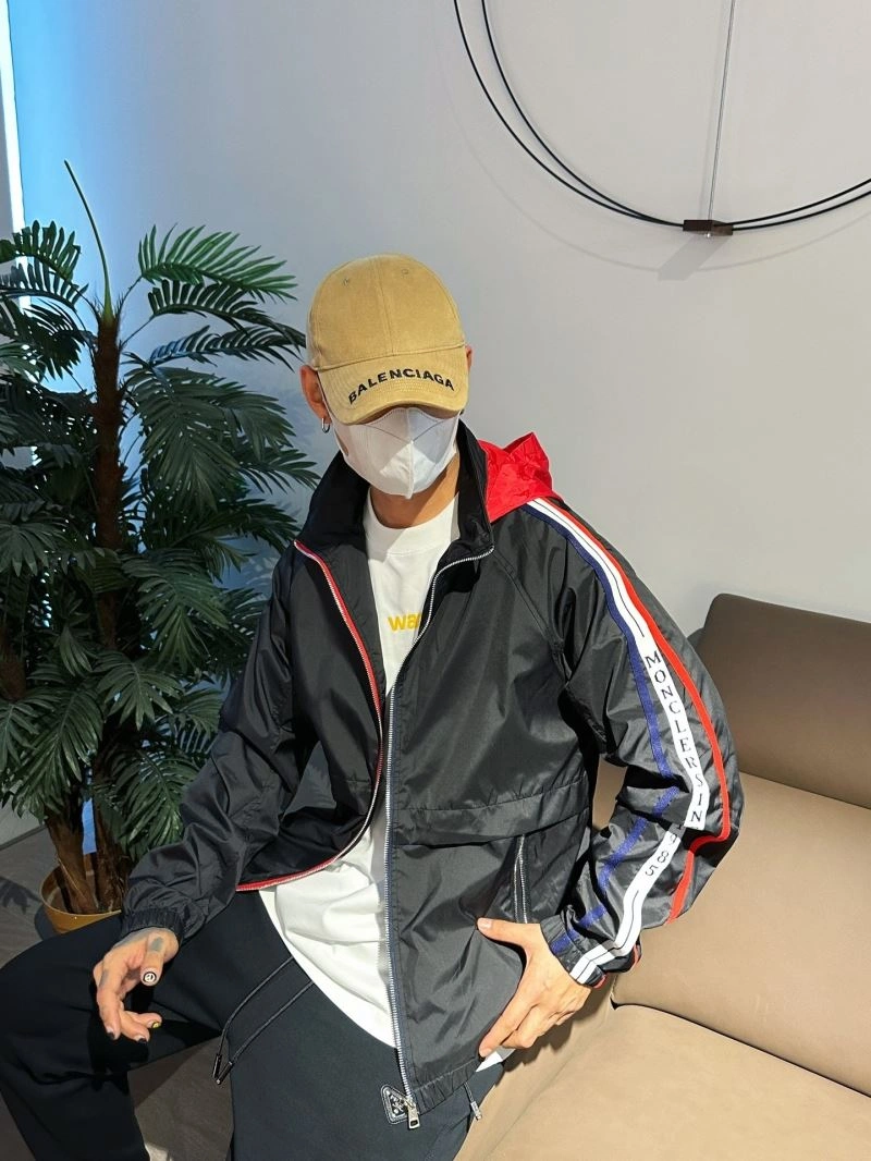 High fidelity Moncler Outwear