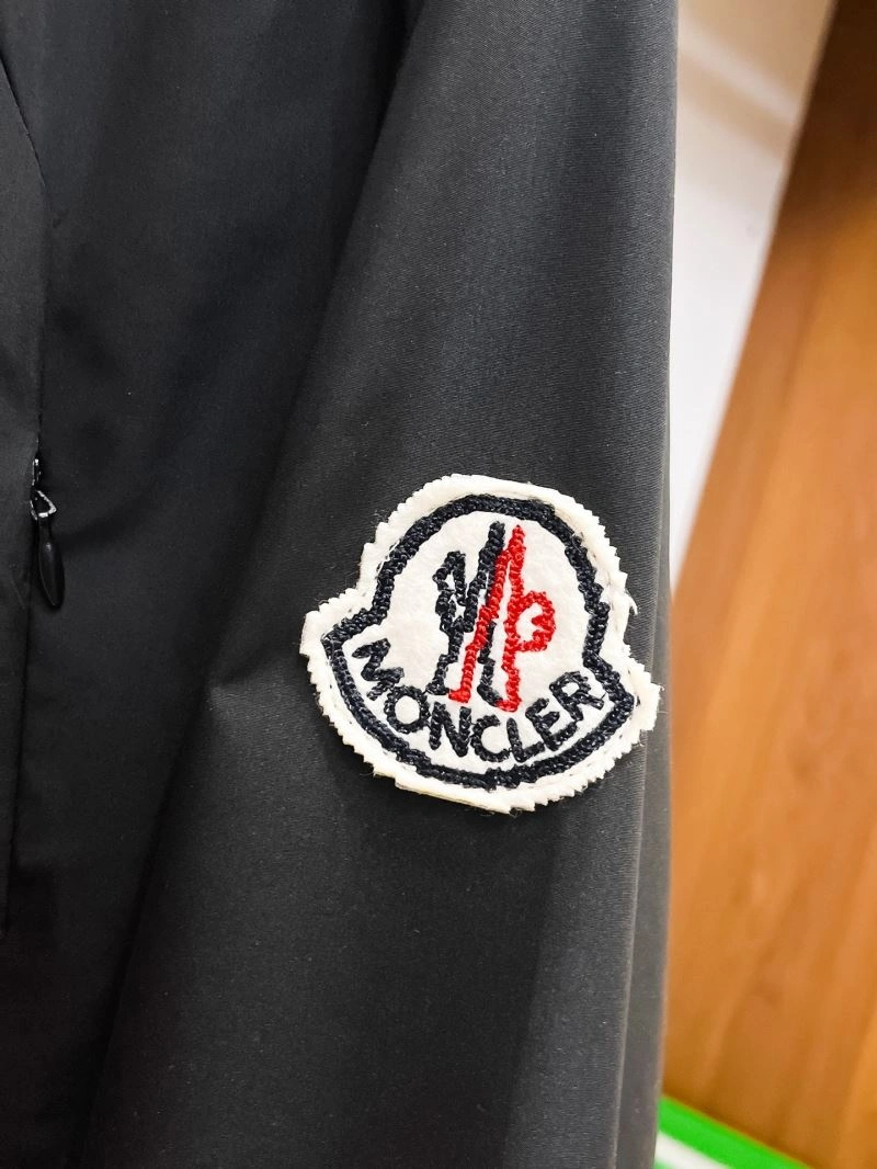 Low-cost Moncler Outwear