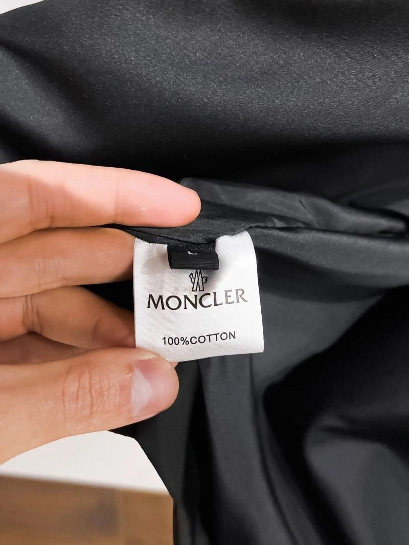 Low-cost Moncler Outwear