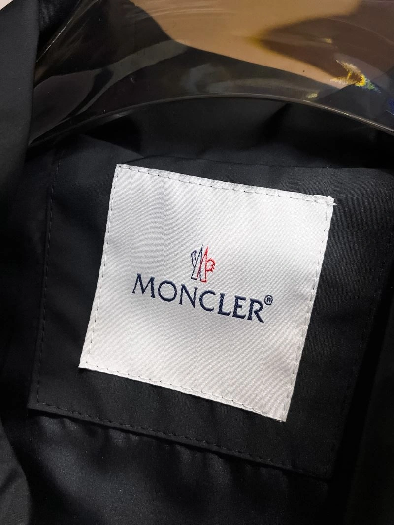 Low-cost Moncler Outwear