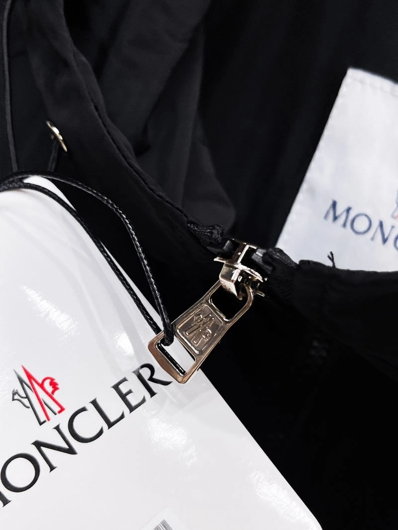 Top mirror Moncler Outwear