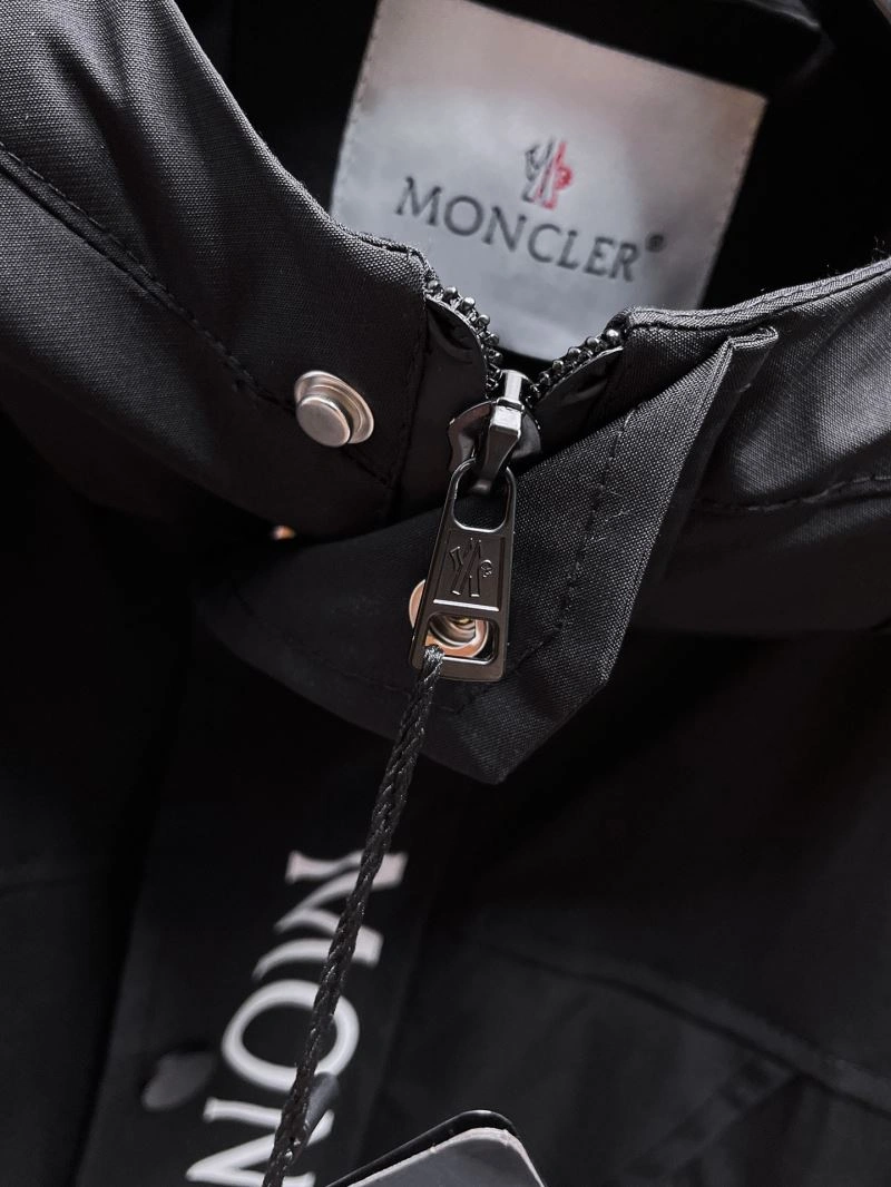 Bargain Moncler Outwear