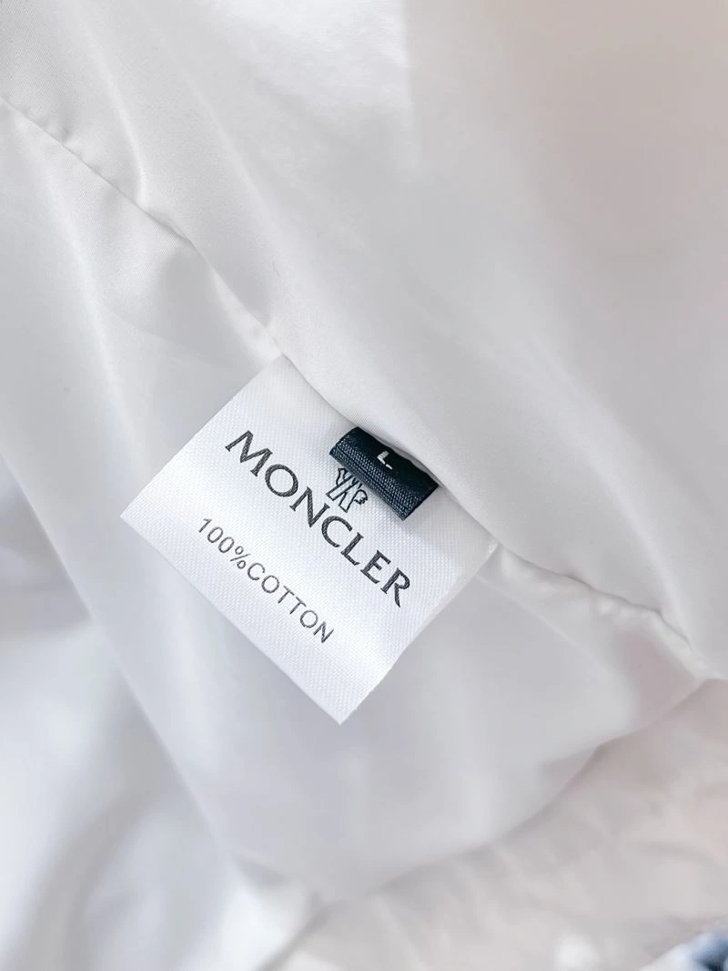 Inexpensive Moncler Outwear